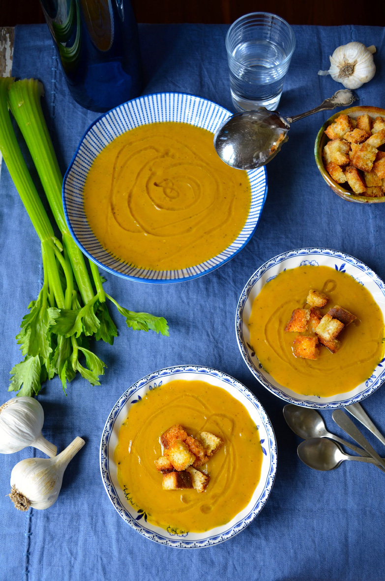 Moorish Soup with Tostones, and a Ladies Lunch - MAMA ÍA